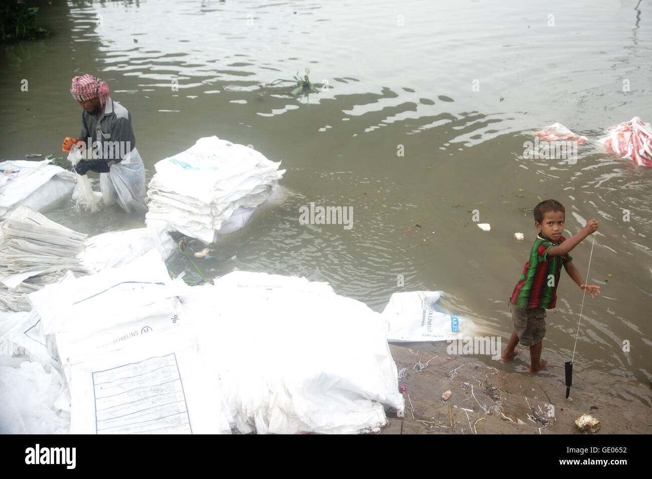 Turag river pollution hi-res stock photography and images - Alamy