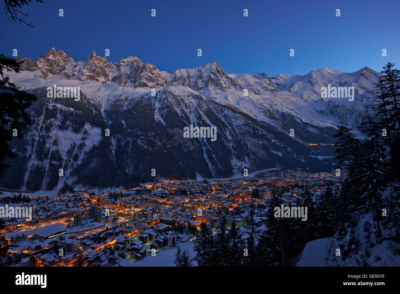 Chamonix village hi-res stock photography and images - Alamy