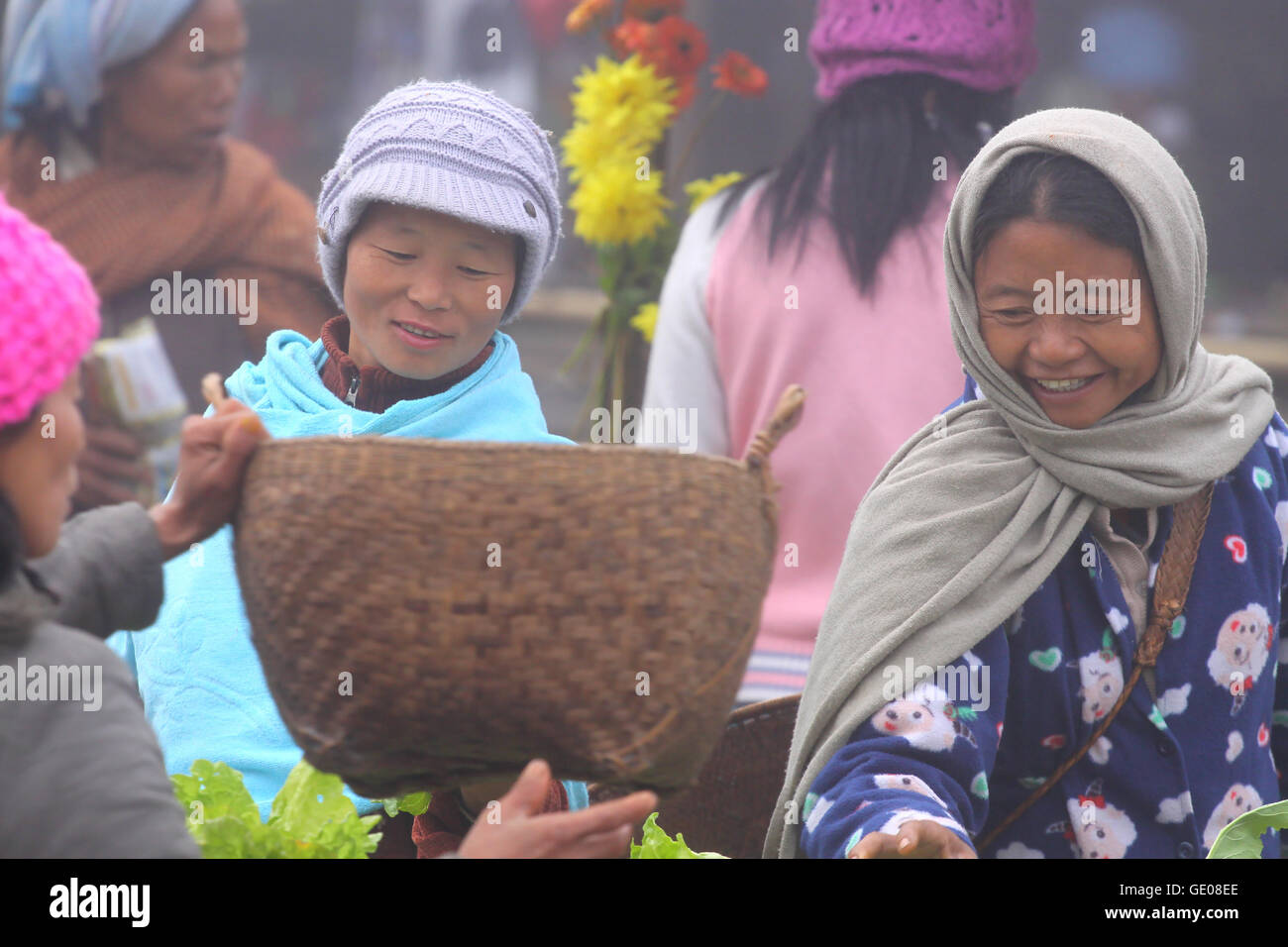 Buying selling poor hi-res stock photography and images - Alamy