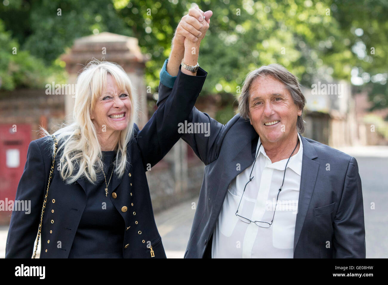 The tremeloes hi-res stock photography and images - Alamy