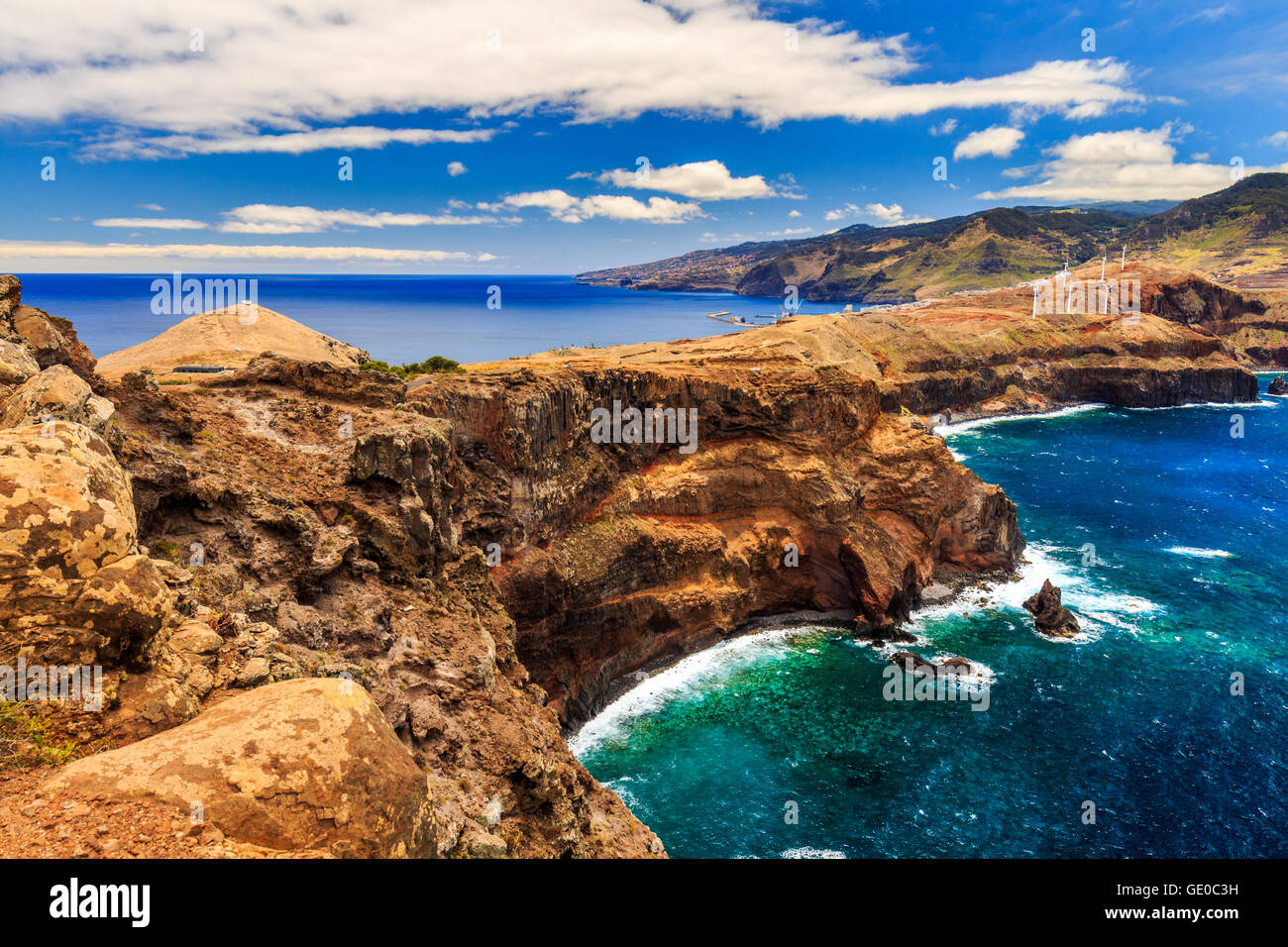 Incredible view of the cliffs at Ponta de Sao Lourenco, Madeira ...