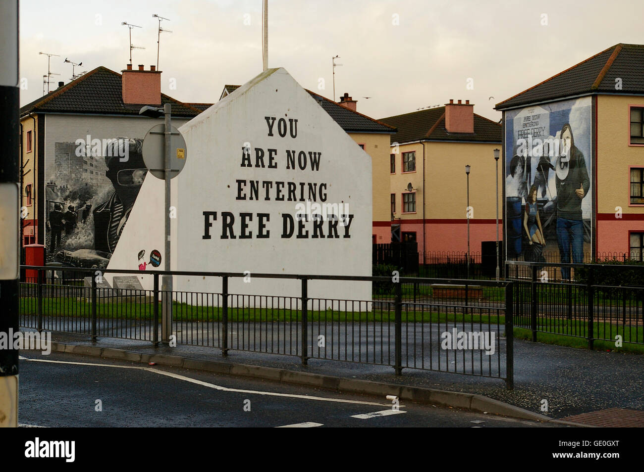 You are now entering free derry hi-res stock photography and images - Alamy