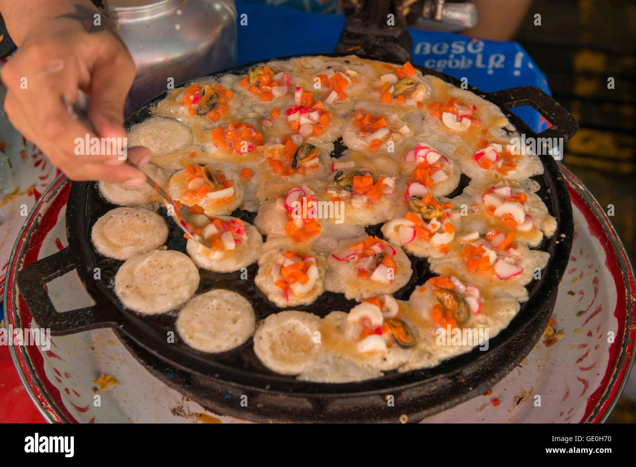 Thai Streetfood in a restaurant at the Chatuchak Weekend Market in the ...