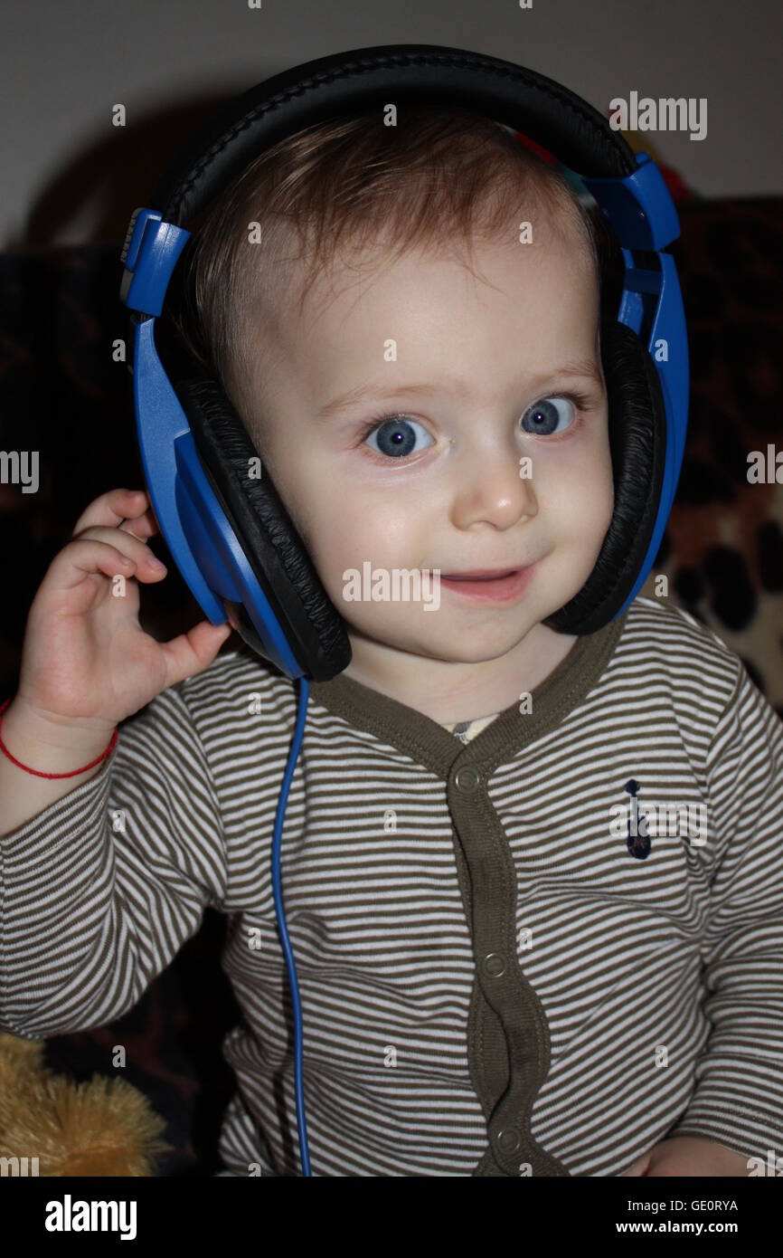 Dj mike hi-res stock photography and images - Alamy