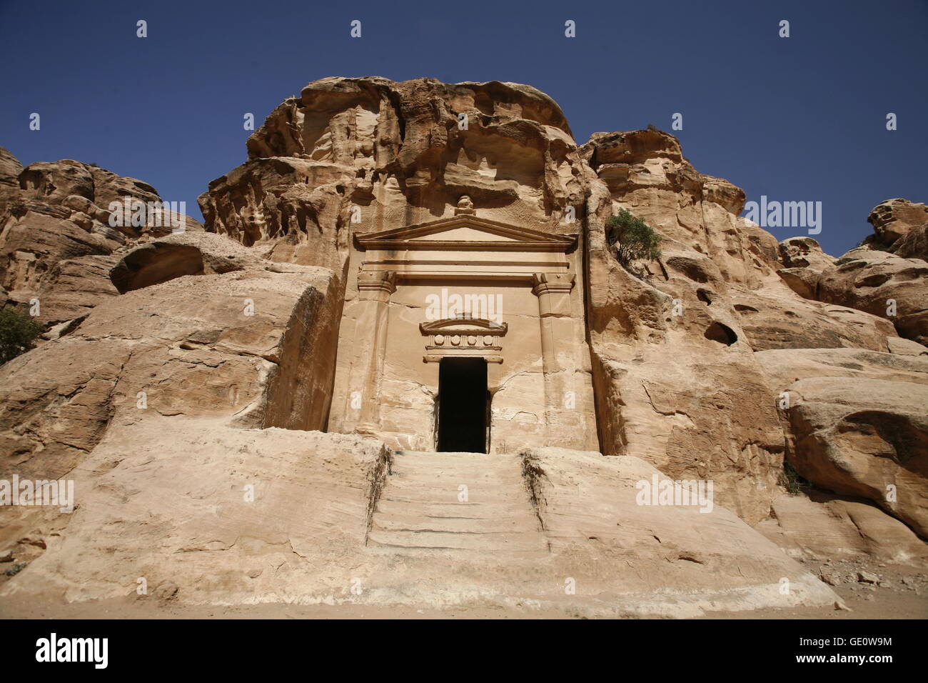The Treasury of the little Petra in the Temple city of Petra in Jordan ...