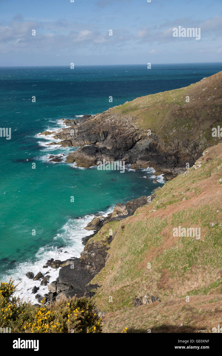 Green sea cornwall hi-res stock photography and images - Alamy