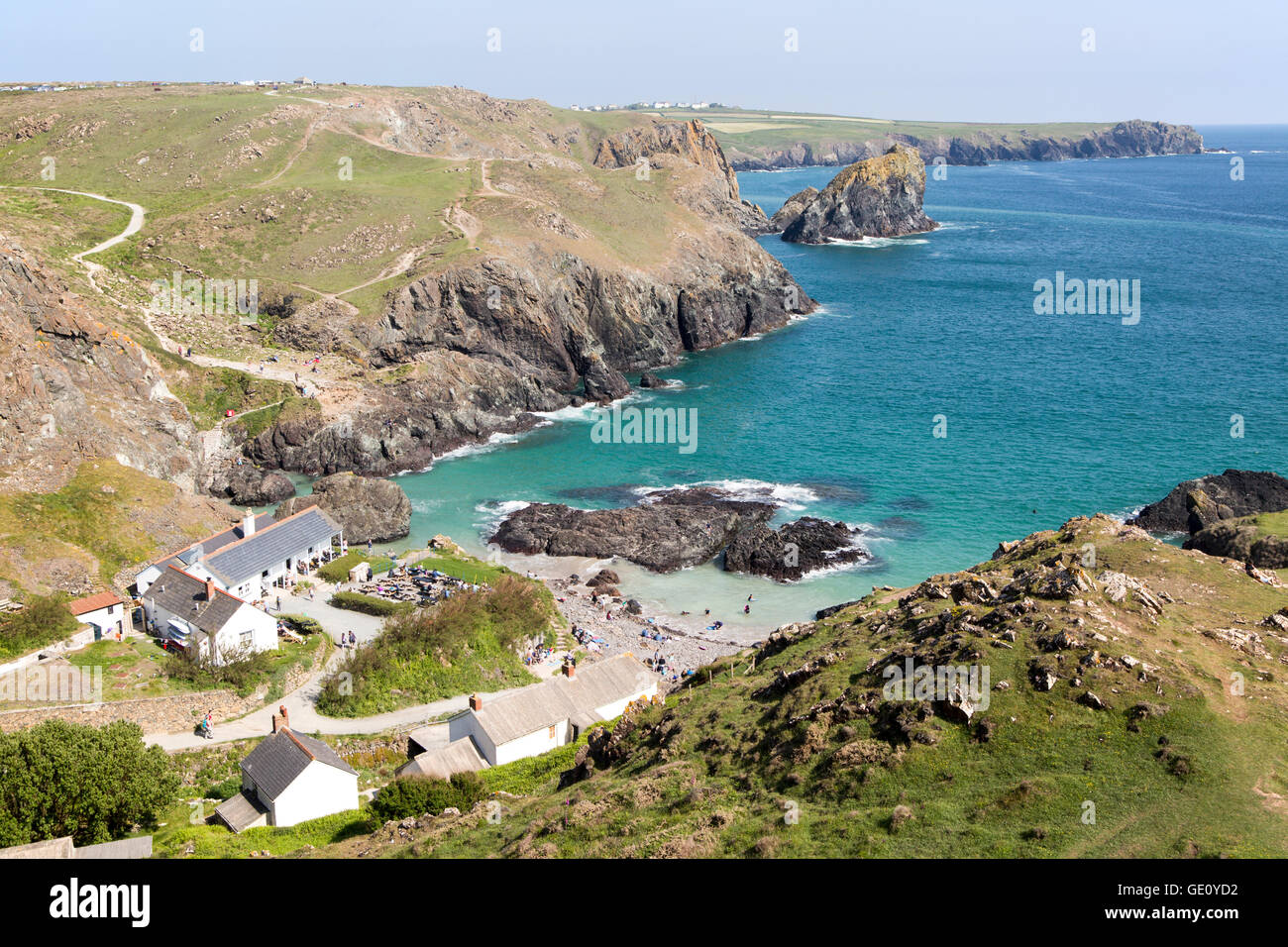 National Trust cafe and coastal scenery, Kynance Cove, Lizard peninsula ...