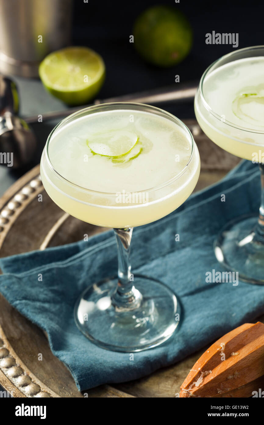 Gimlets hi-res stock photography and images - Alamy