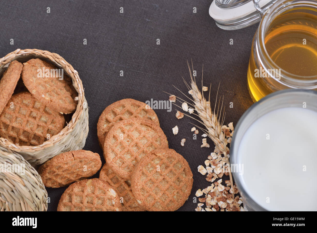Cereal biscuits hi-res stock photography and images - Alamy