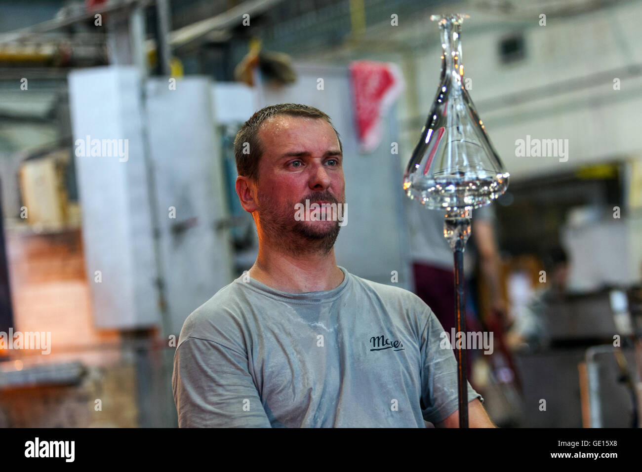 Glass manufacturing hi-res stock photography and images - Alamy