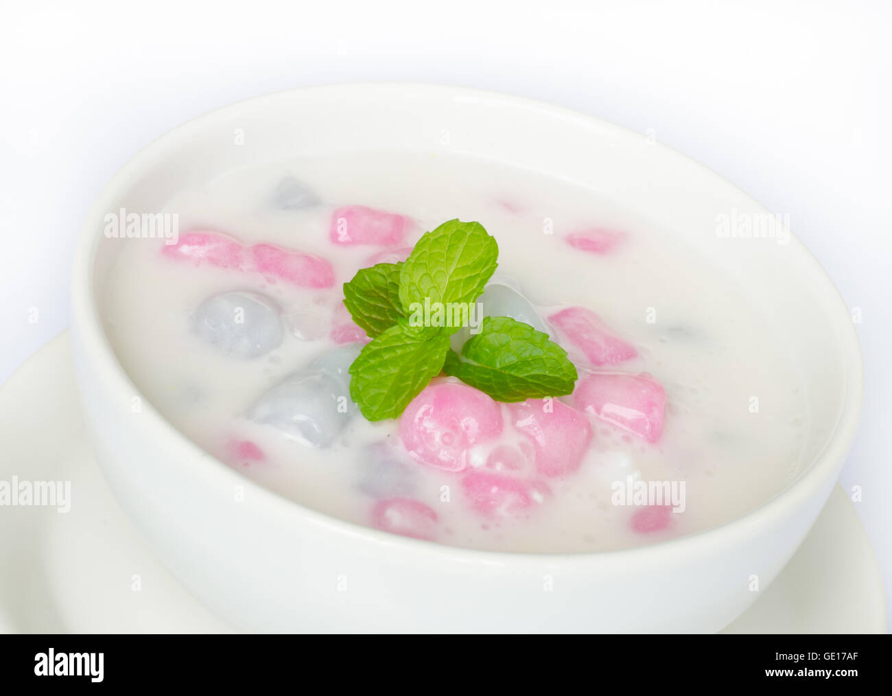 Bua Loi , Thai dessert with colorful ball flour and coconut milk Stock ...