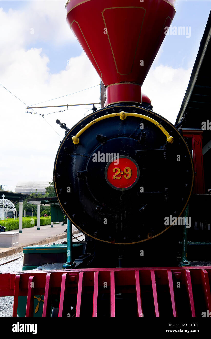 Train at the Station Platform at the Chattanooga Choo Choo Station in ...