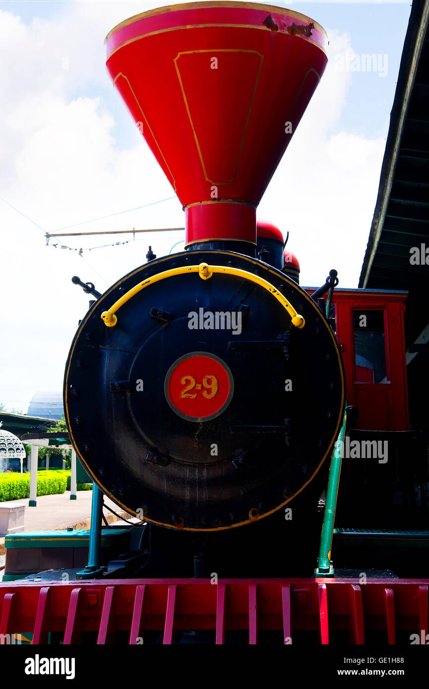 Train at the Station Platform at the Chattanooga Choo Choo Station in ...