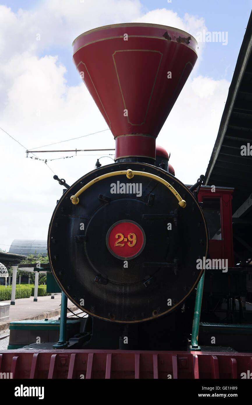 Train at the Station Platform at the Chattanooga Choo Choo Station in ...