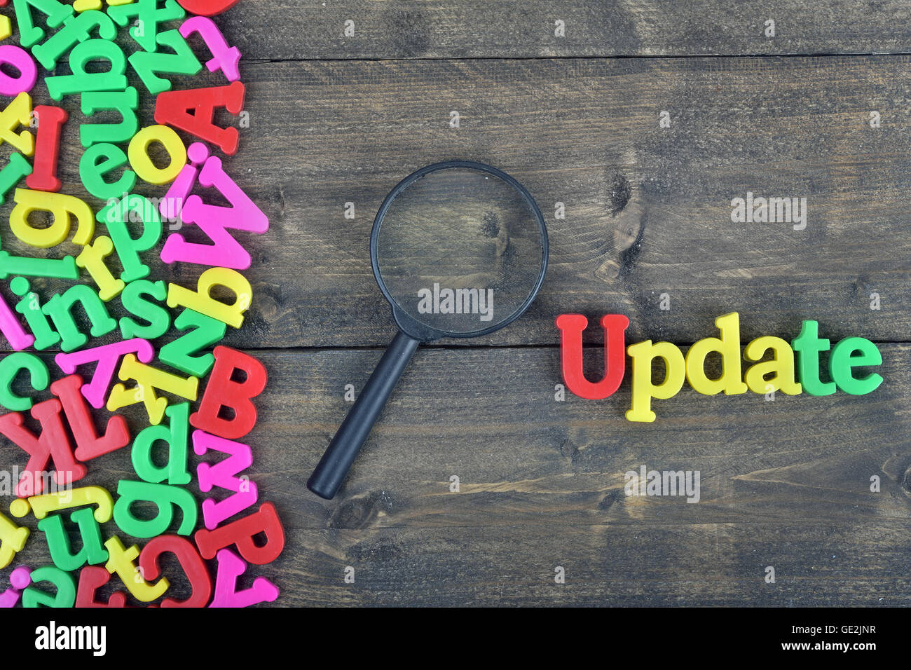 Update word on wooden table Stock Photo - Alamy