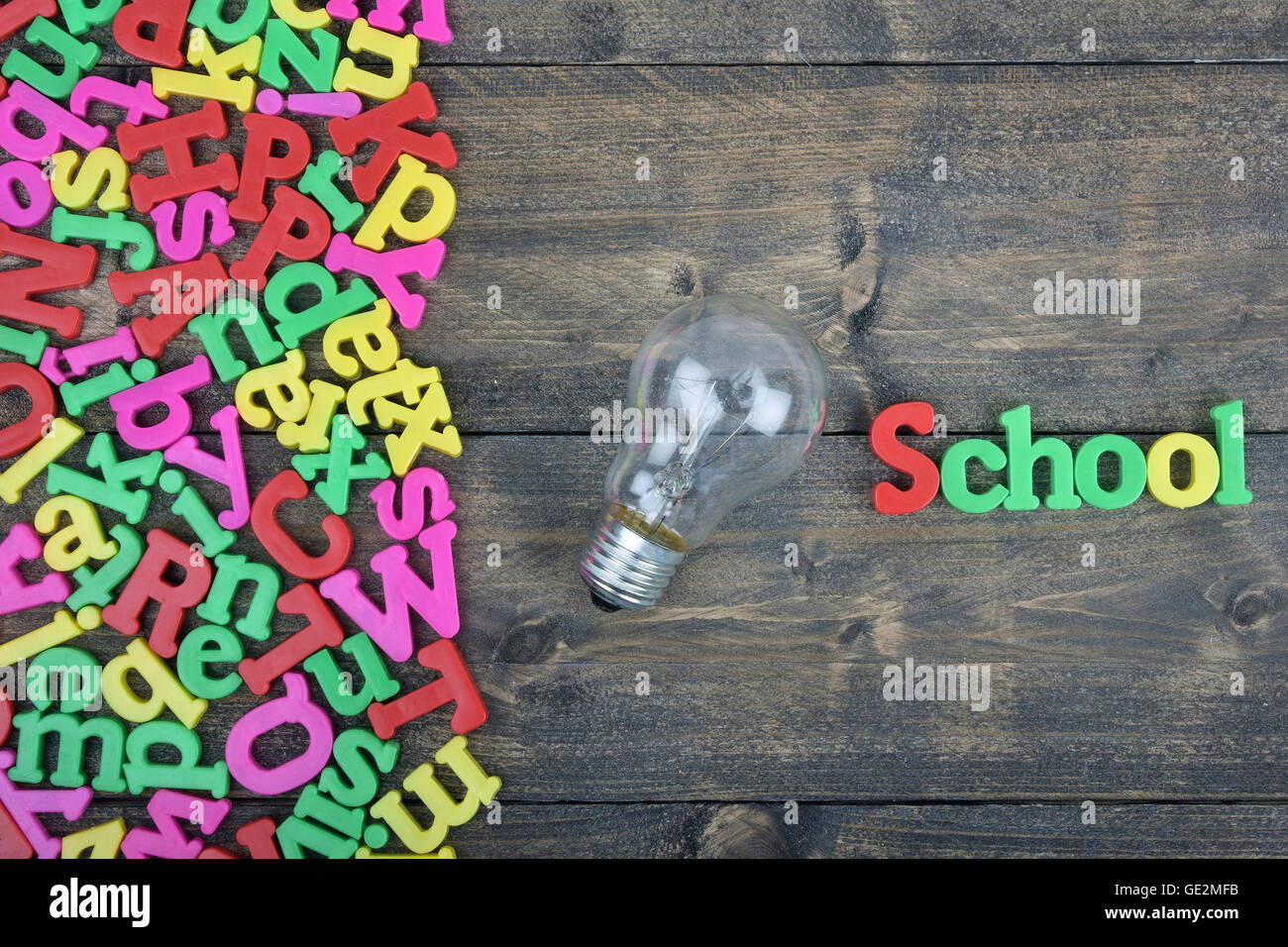 School word on wooden table Stock Photo - Alamy