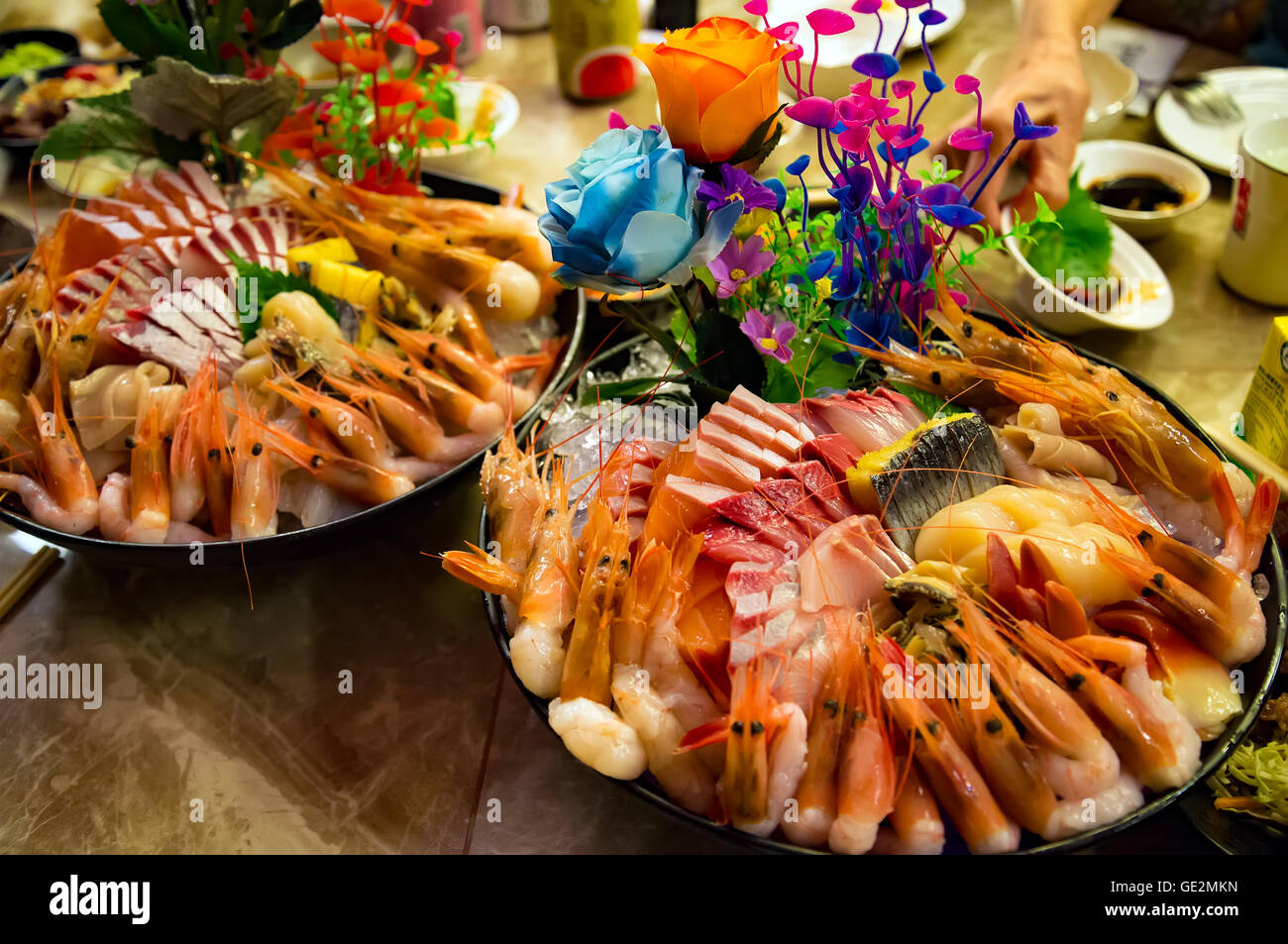 Japanese sushi and sashimi hi-res stock photography and images - Alamy