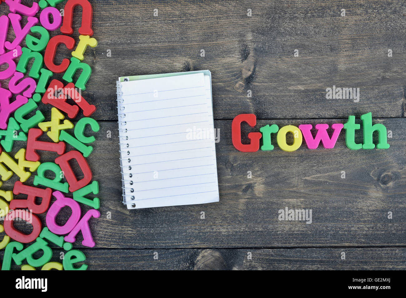 Growth word on wooden table Stock Photo - Alamy