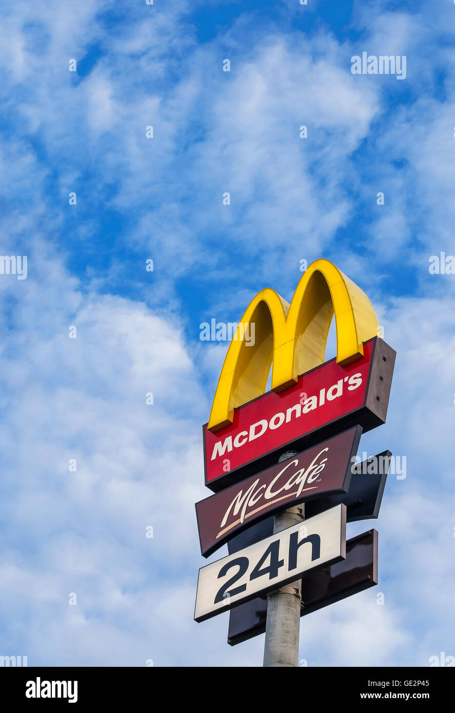 Mcdrive sign with mcdonalds logo hi-res stock photography and images ...