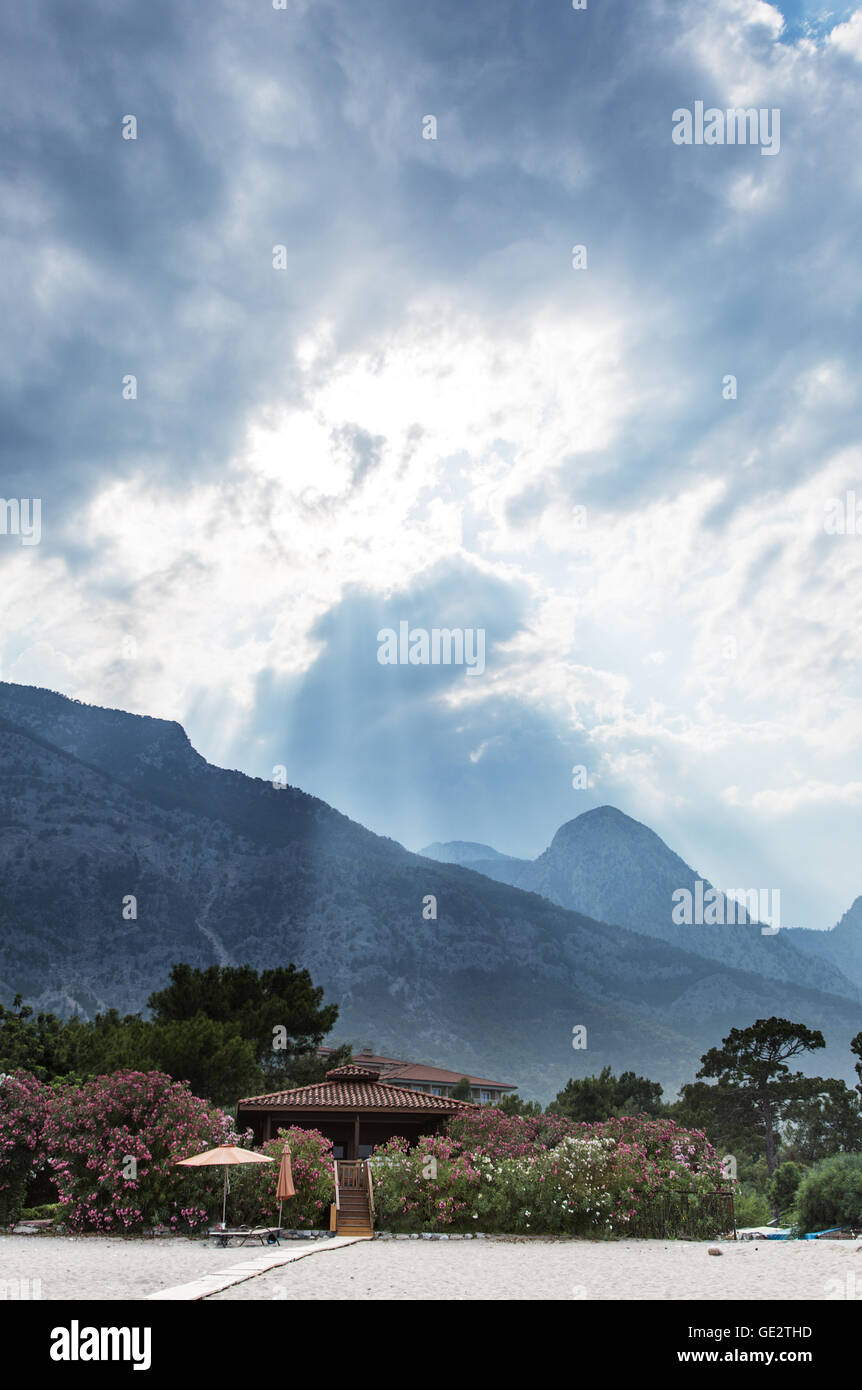 Sunlight and clouds hi-res stock photography and images - Alamy