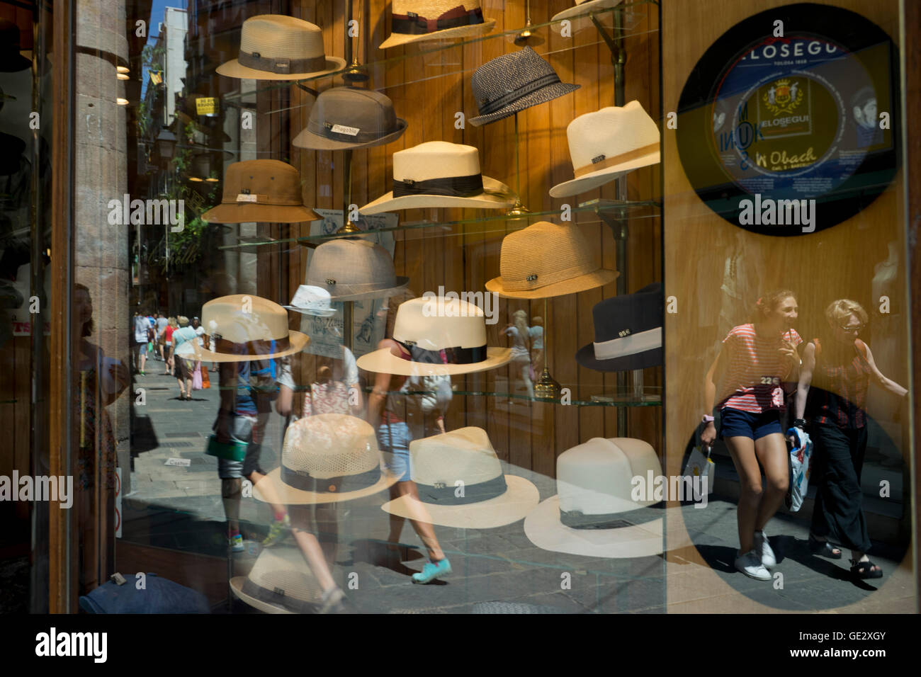 A traditional hat shop in the old Gothic quarter in Barcelona ...