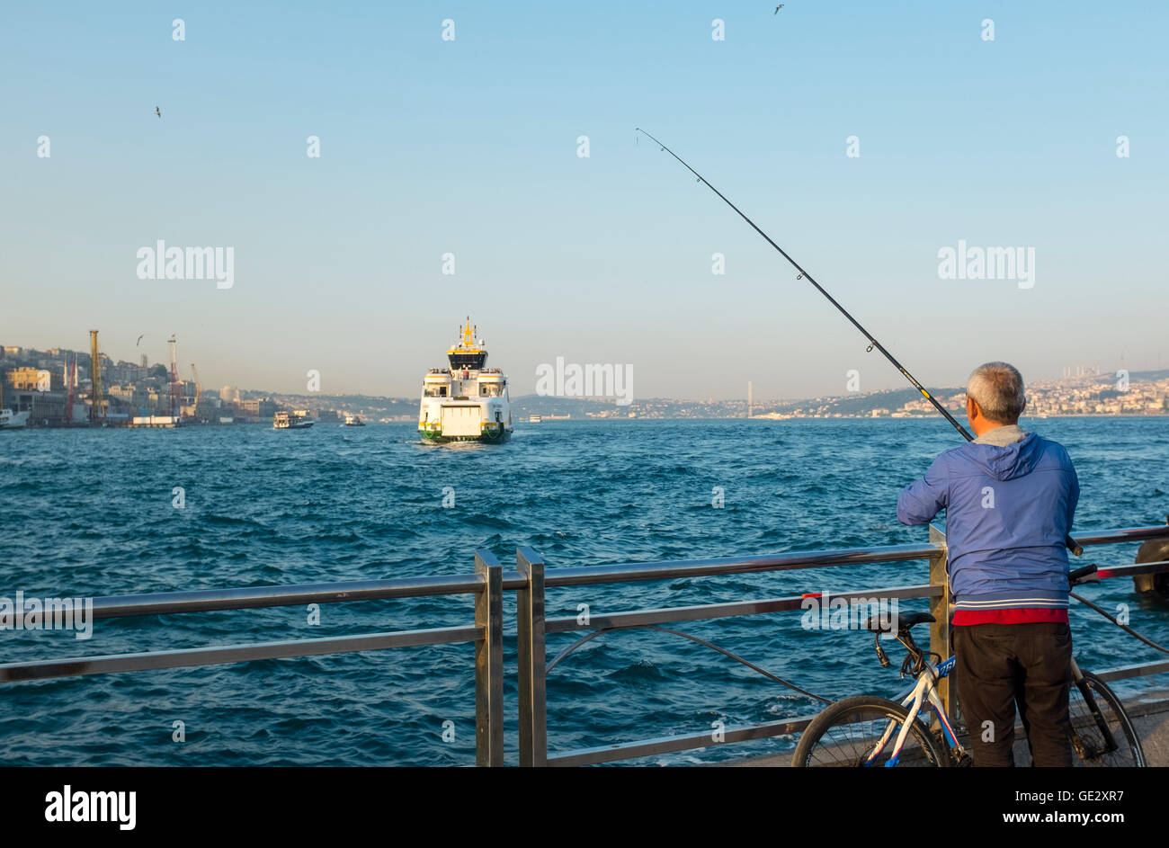 Fisherman galata bridge istanbul hi-res stock photography and images ...