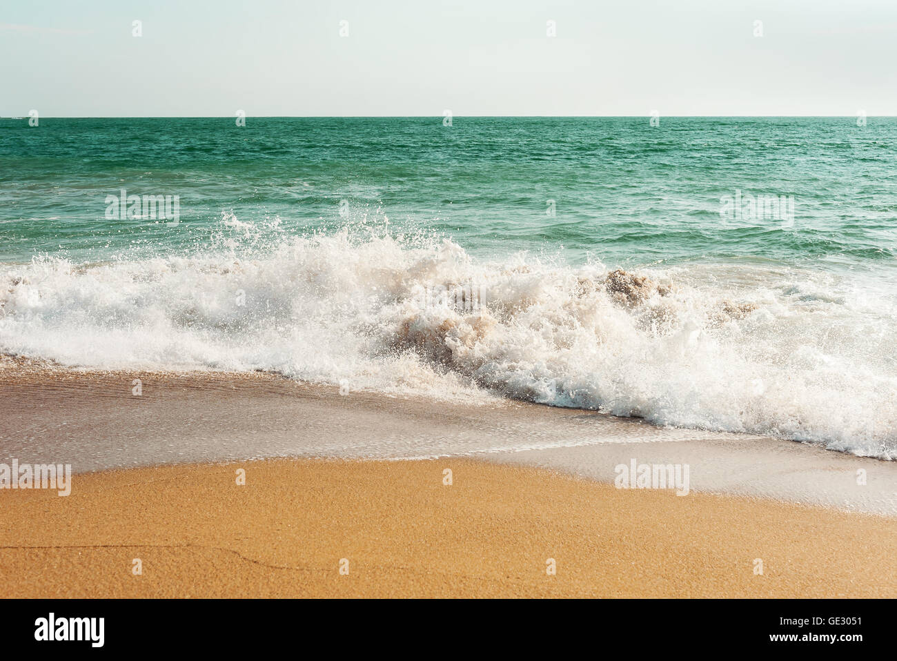 Tropical island in evening light hi-res stock photography and images ...