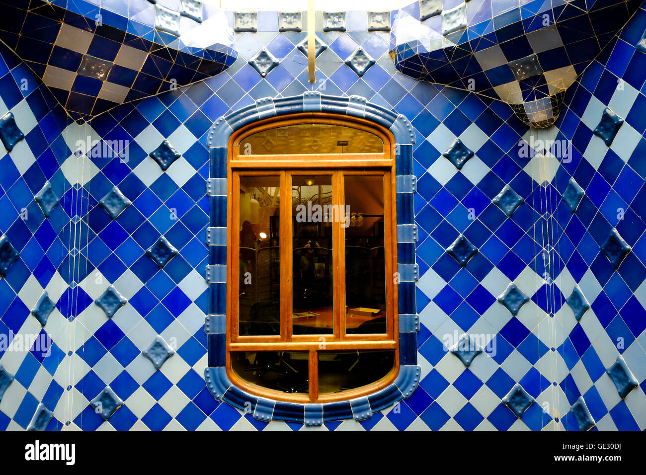 Casa Batilo, Barcelona Stock Photo - Alamy