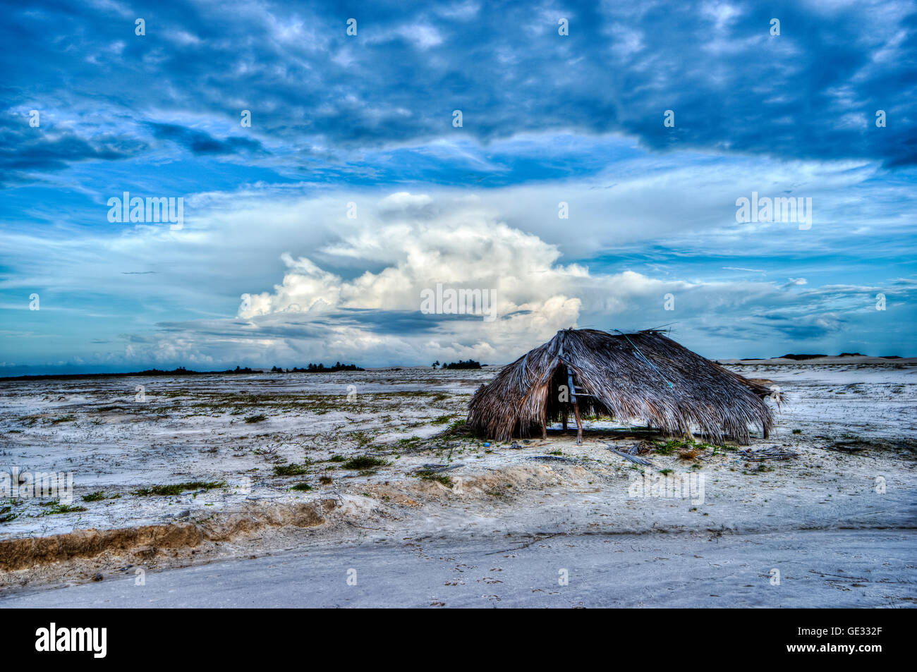 Palm hut in the desert of Lencois Maranhenses, Brazil Stock Photo - Alamy