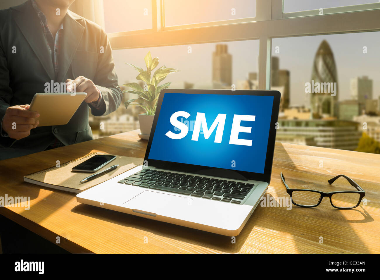 Medium sized person hi-res stock photography and images - Alamy