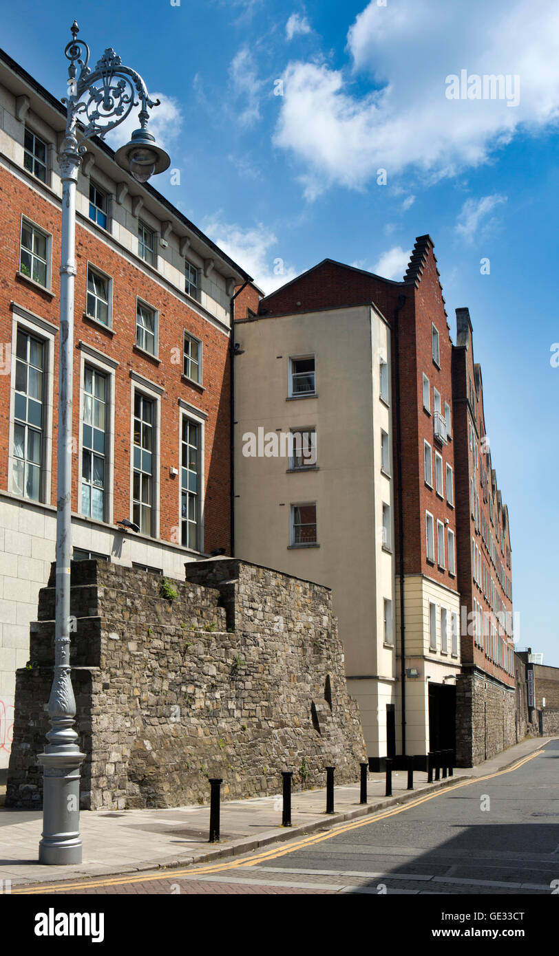 Attractive medieval wall hi-res stock photography and images - Alamy