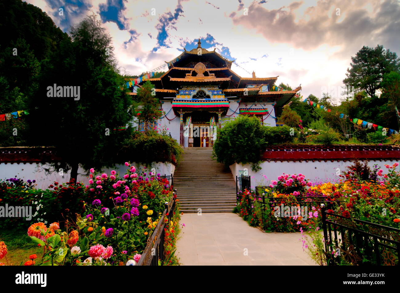 Lamaling monastery hi-res stock photography and images - Alamy