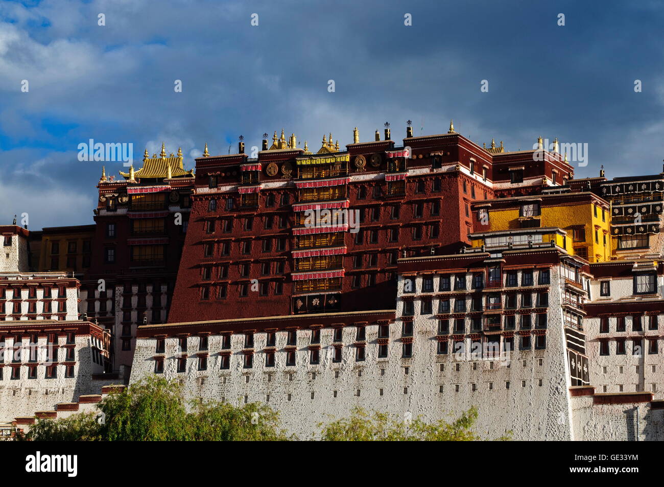 geography / travel, China, Tibet, Lhasa, Potala Palace, exterior view ...