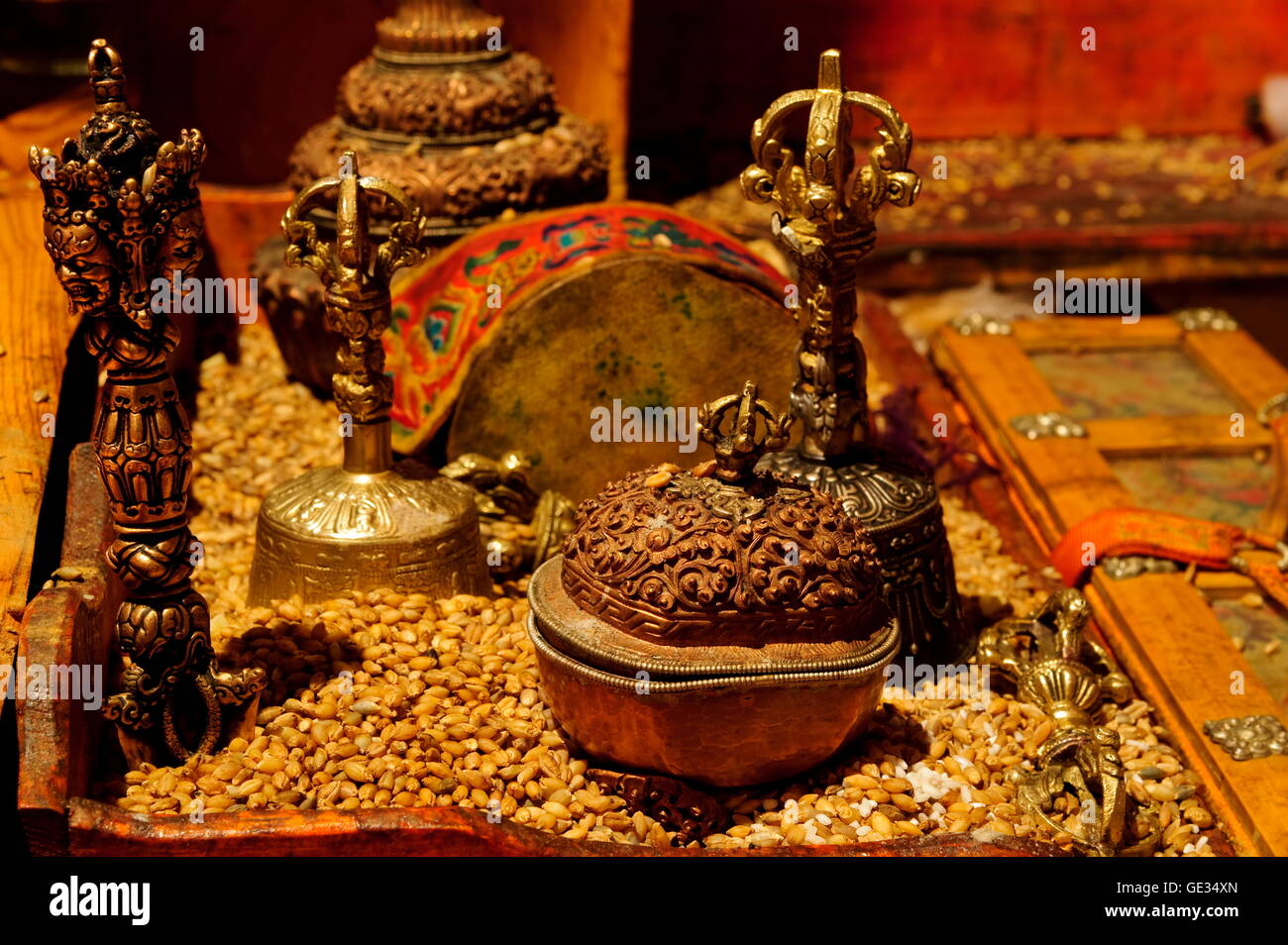 geography / travel, China, Tibet, Gyantse, objects for religious ...