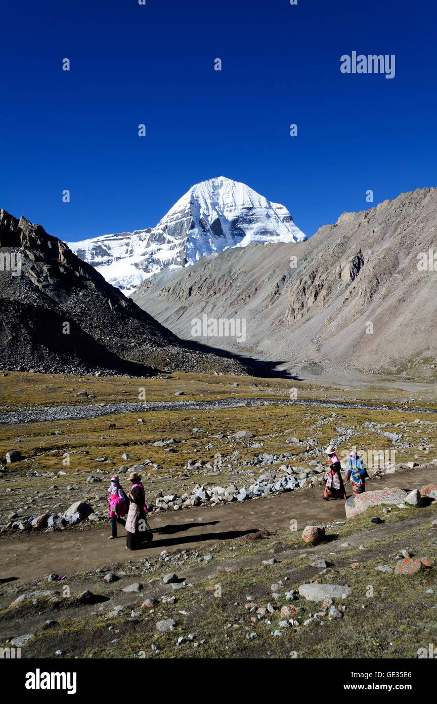 Darchen tibet hi-res stock photography and images - Alamy