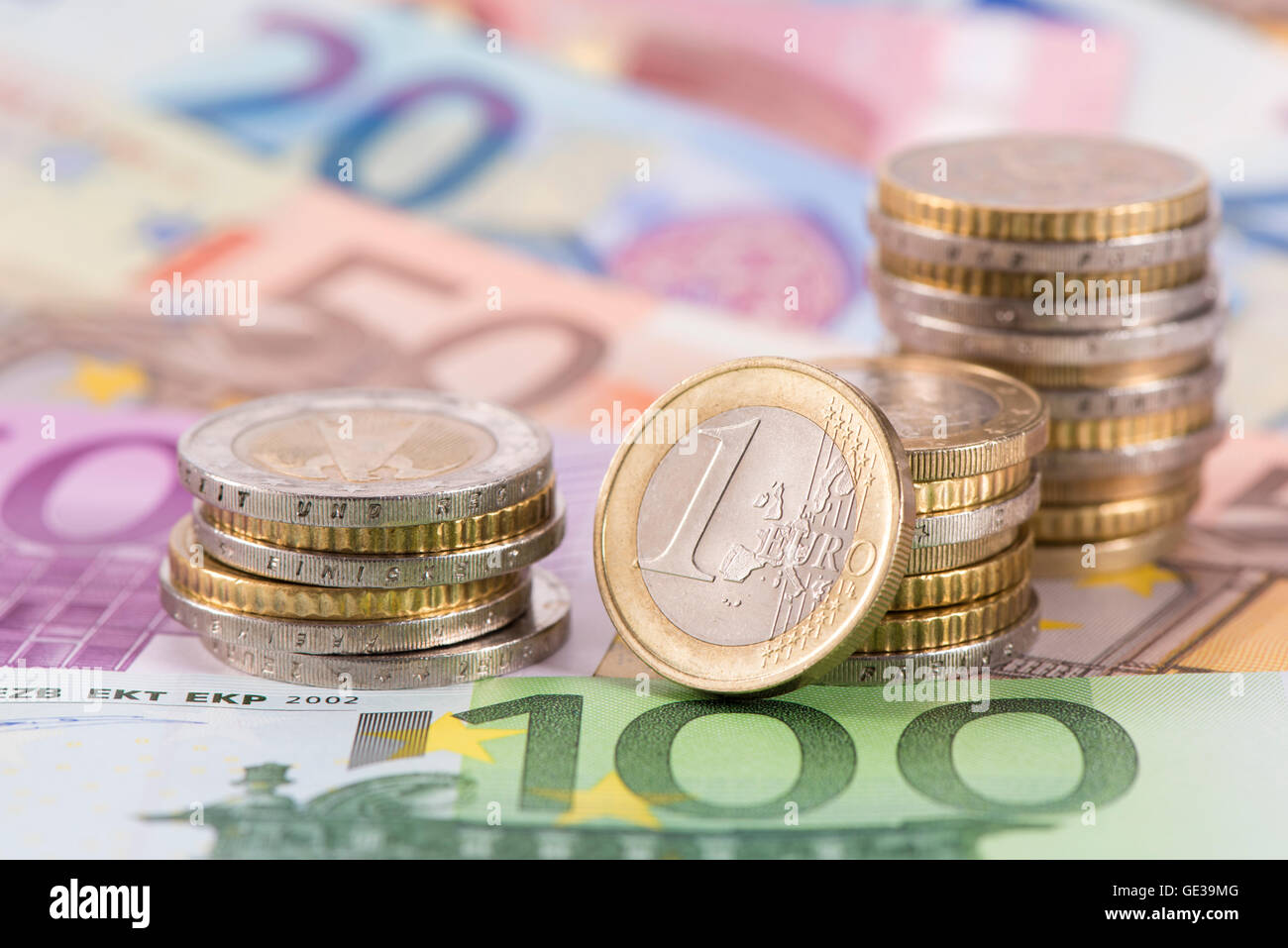 Coin stack banknotes hi-res stock photography and images - Alamy