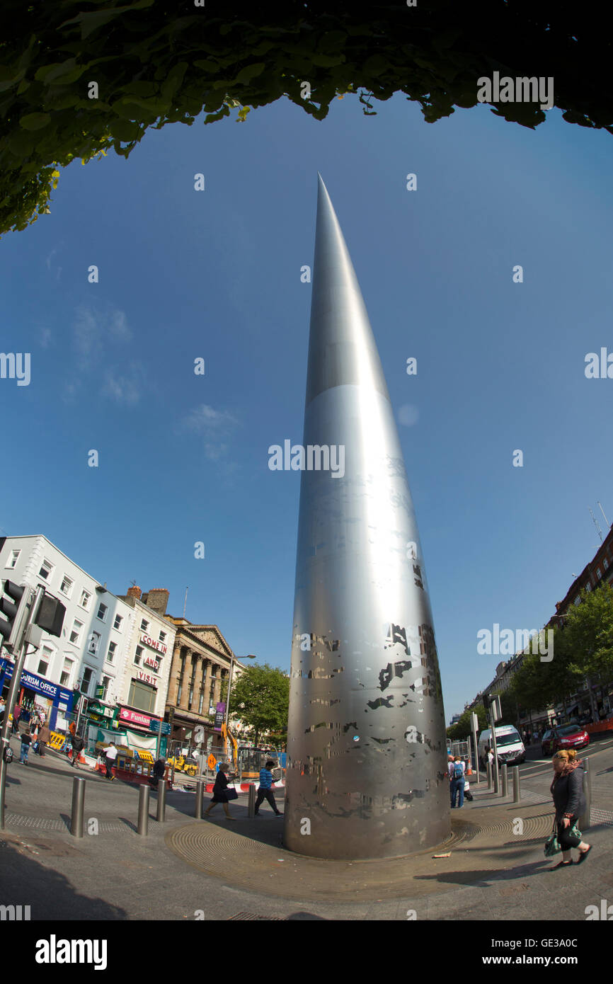 Ireland, Dublin, O’Connell Street, Spire of Dublin, monument of light ...