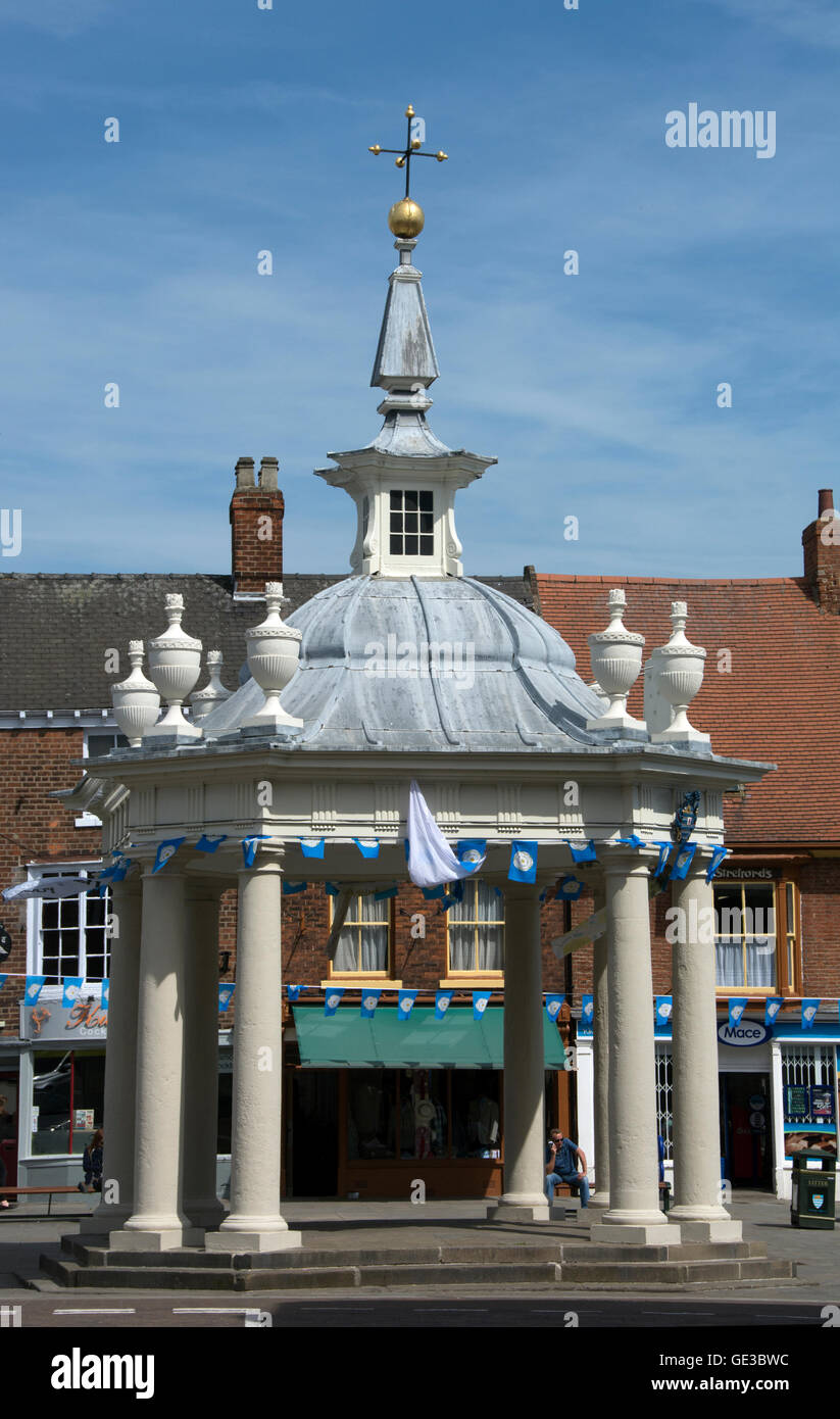 YORKSHIRE; BEVERLEY; THE MARKET CROSS Stock Photo - Alamy