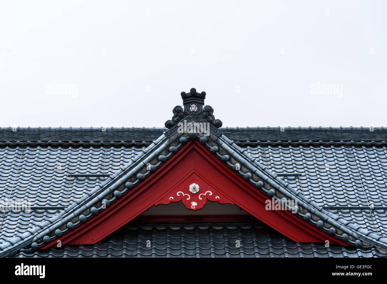 Traditional japanese ceramic roof tiles hi-res stock photography and ...