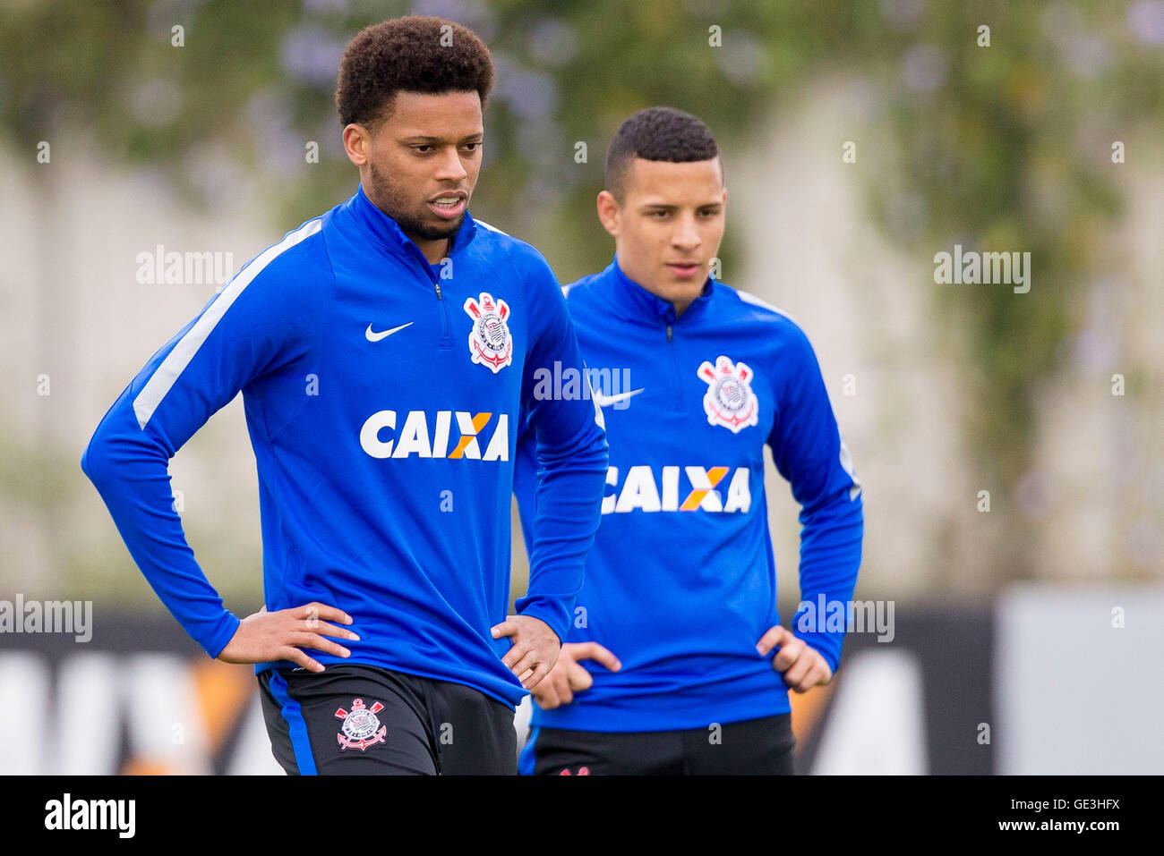 Andrew and Arana during the Corinthians training held at CT Joaquim ...