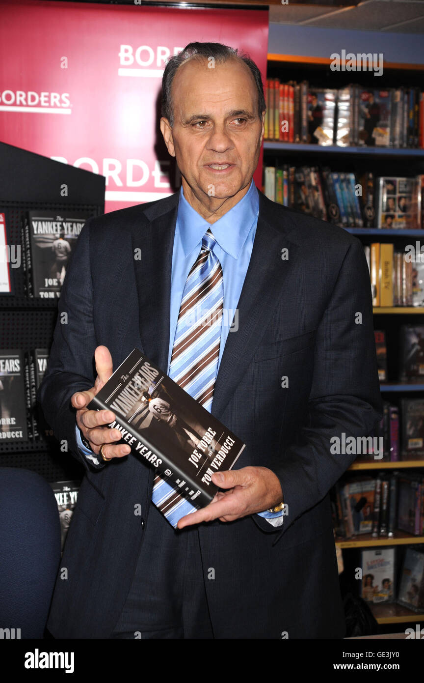 Former Yankees manager Joe Torre at the signing of his new book 'Joe ...