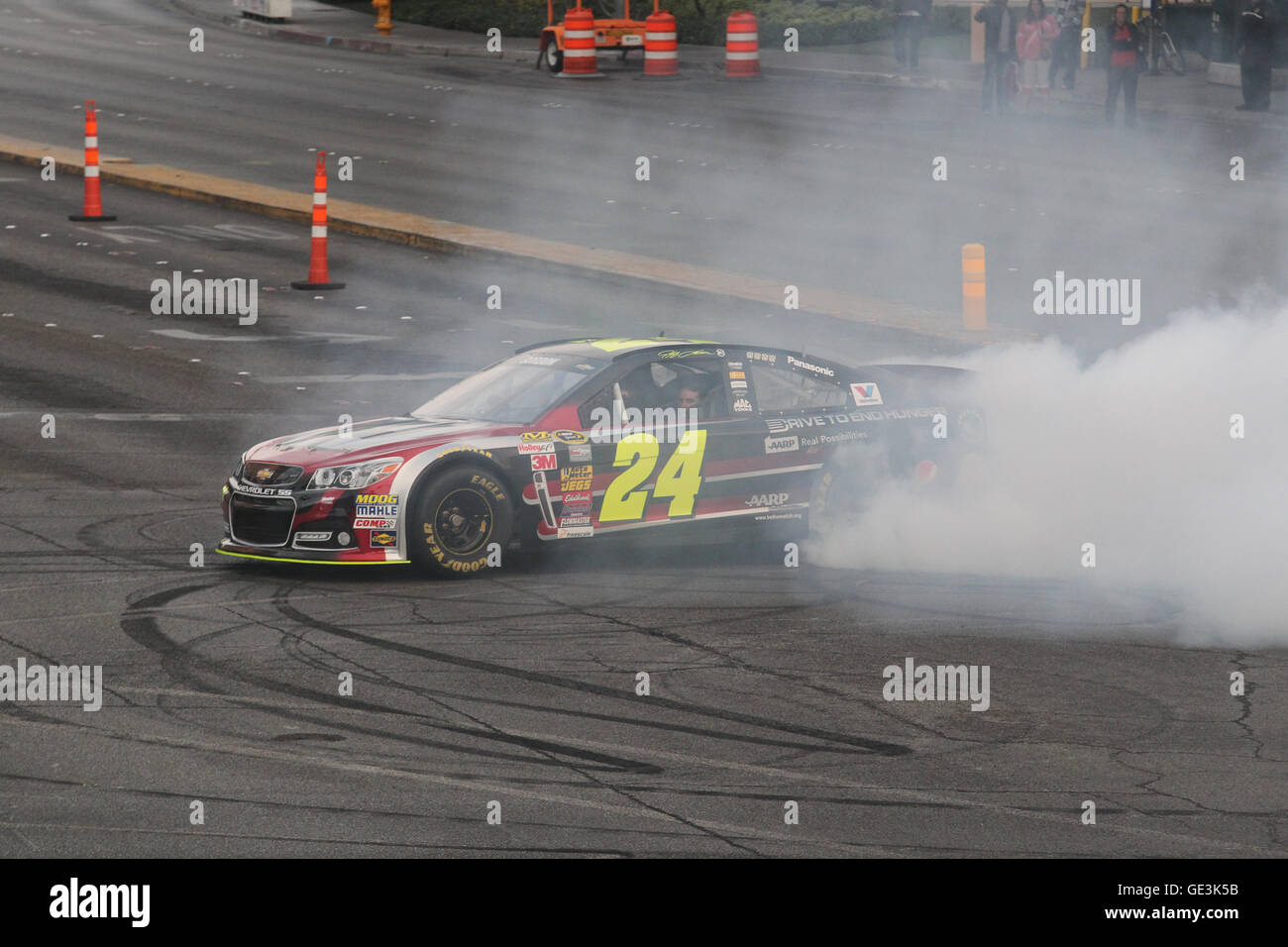 LAS VEGAS, NV - DECEMBER 4: Jeff Gordon performing donuts on Las Vegas ...