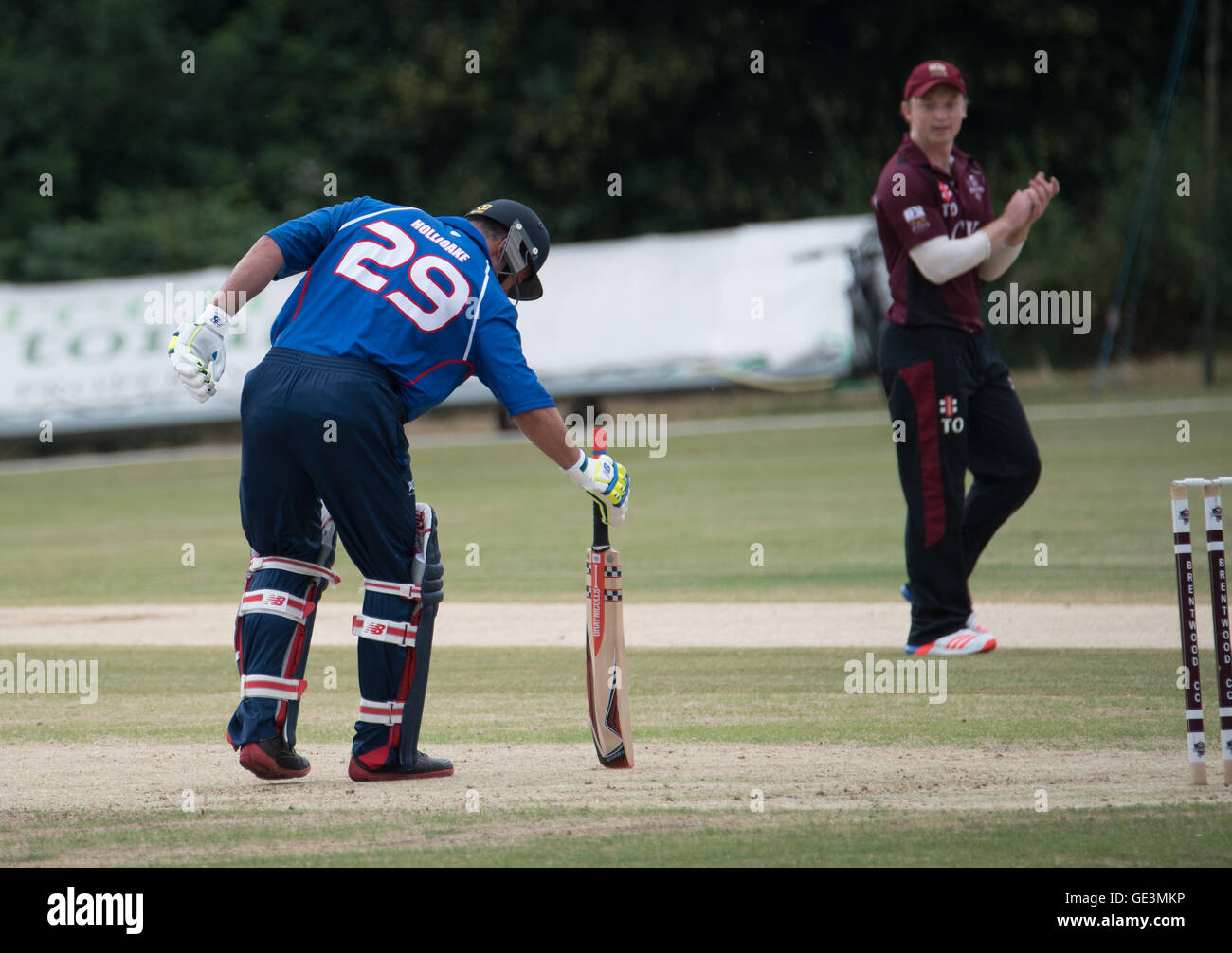 Sport cricket adam hollioake hi-res stock photography and images - Alamy