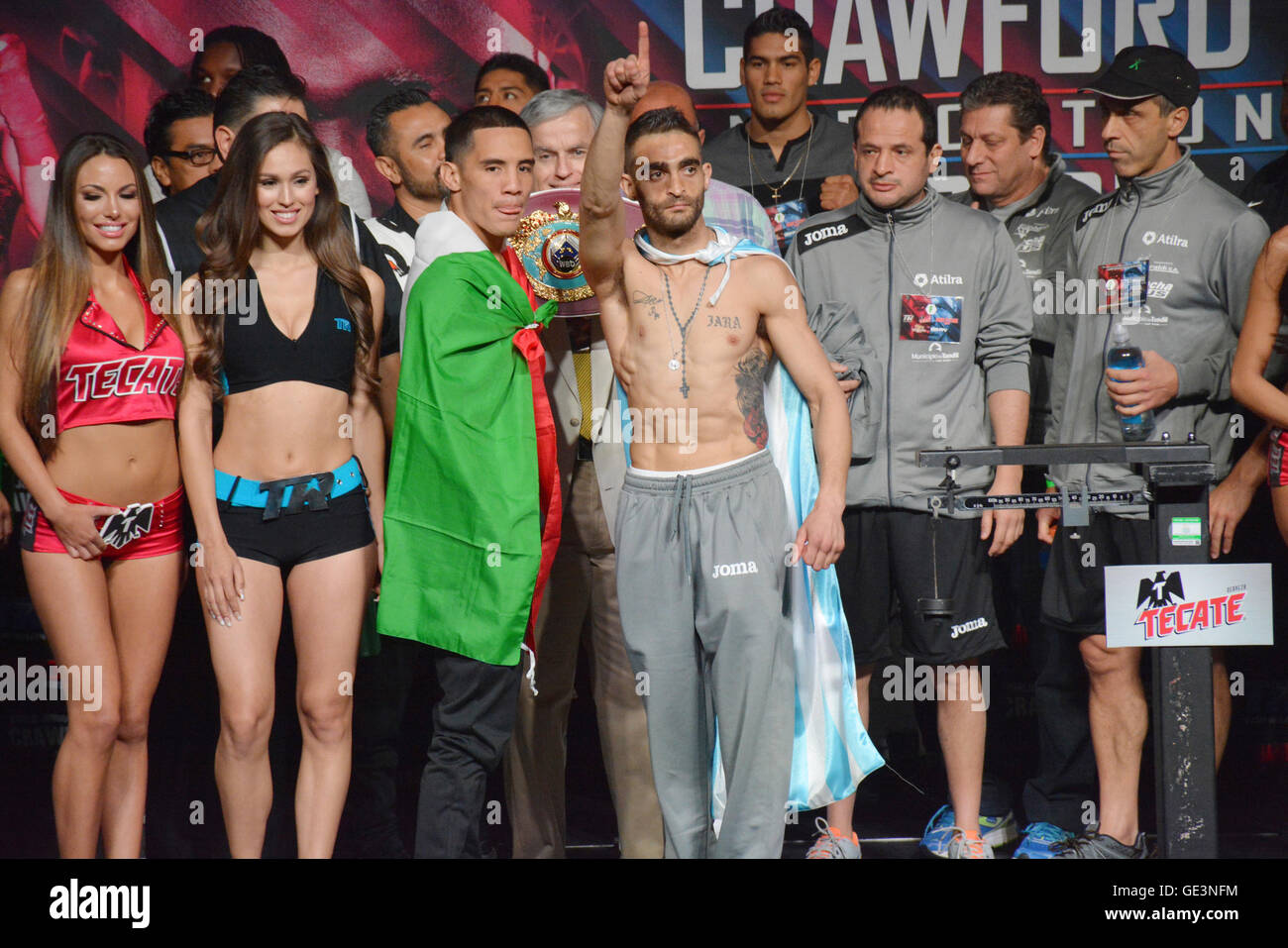 Las Vegas, Nevada, USA. 22nd July, 2016. Undefeated featherweight boxers Oscar Valdez and Matias ...