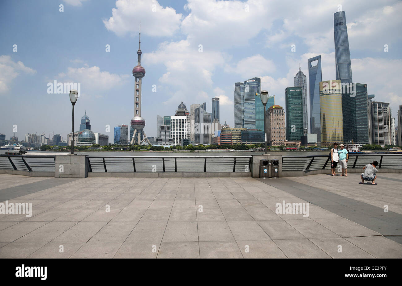 East bund shanghai 2016 hi-res stock photography and images - Alamy