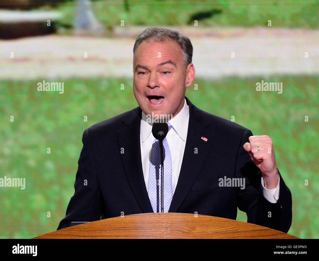 Former virginia governor tim kaine hi-res stock photography and images ...