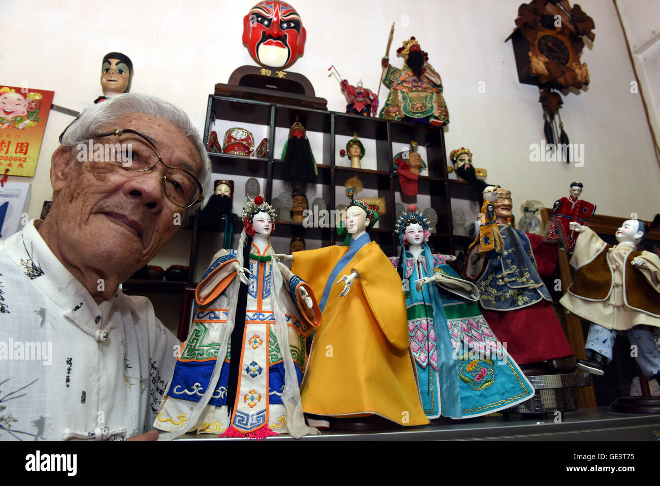 Glove puppet taiwan hi-res stock photography and images - Alamy