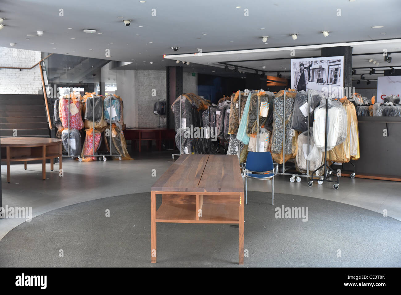 Matthew reed hi-res stock photography and images - Alamy