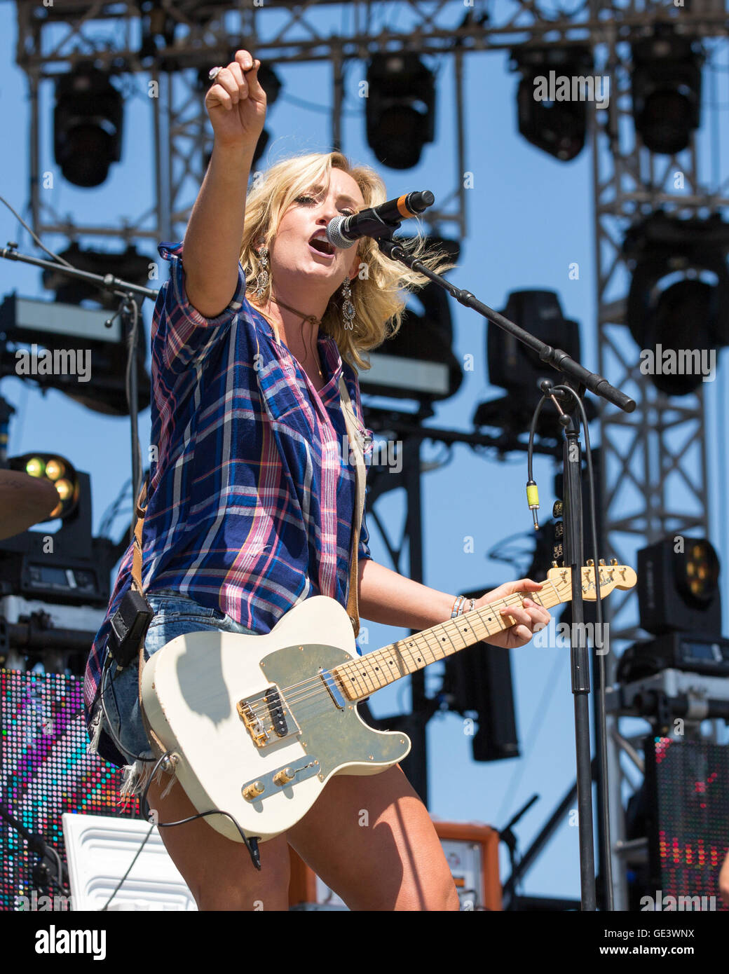 Claire dunn hi-res stock photography and images - Alamy
