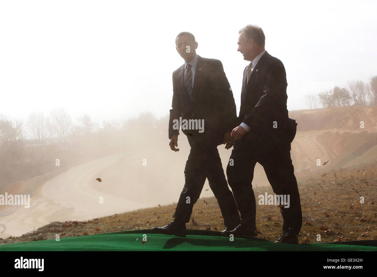 Governor tim kaine hi-res stock photography and images - Alamy